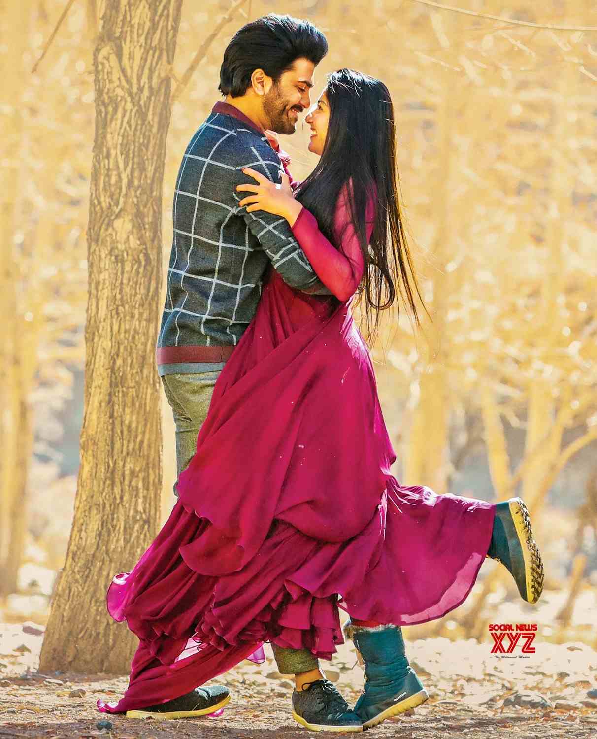 Padi Padi Leche Manasu Movie HD Stills - Social News XYZ