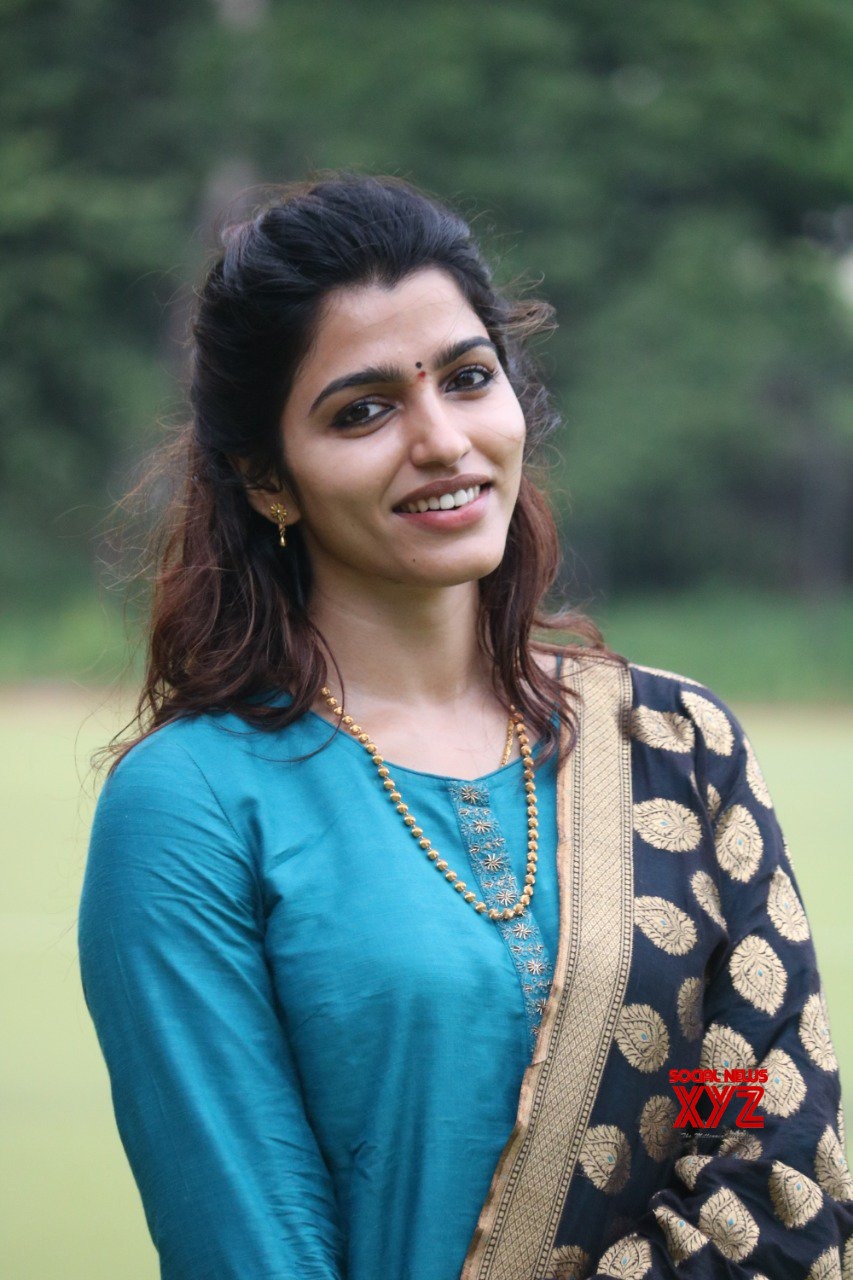 Actress Sai Dhanshika Birthday Celebration Stills - Social News XYZ