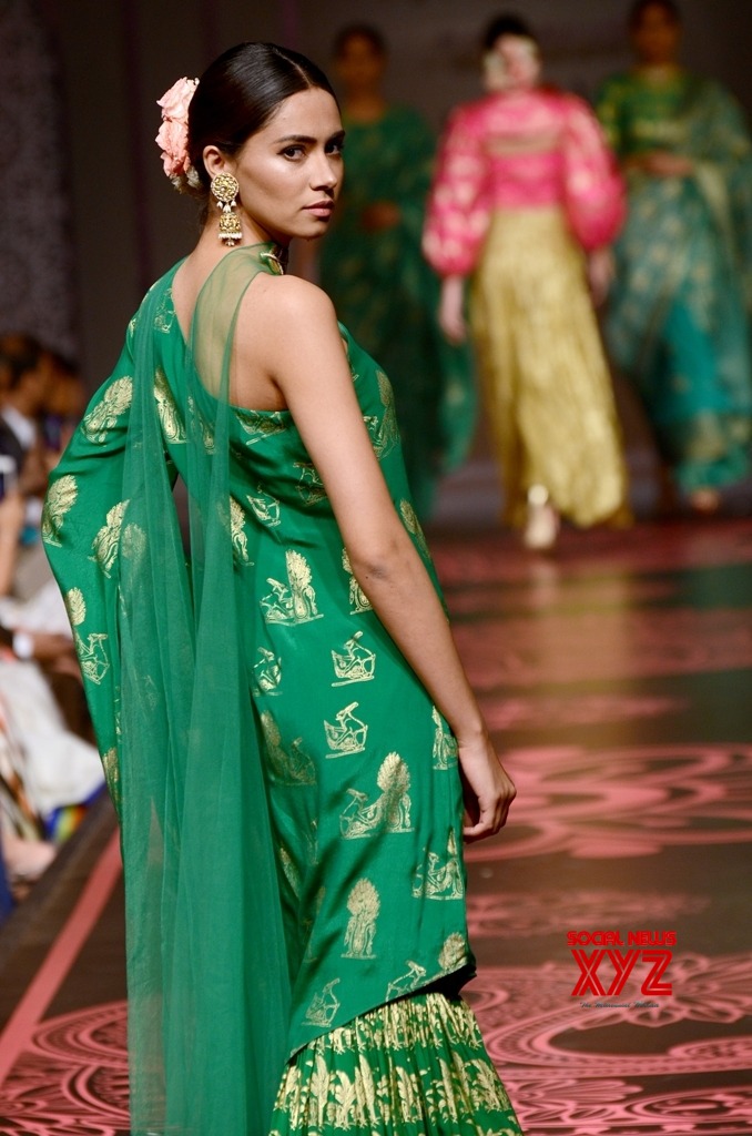 Kolkata: Masaba Gupta collection at the 5th edition of "Shaadi" # ...