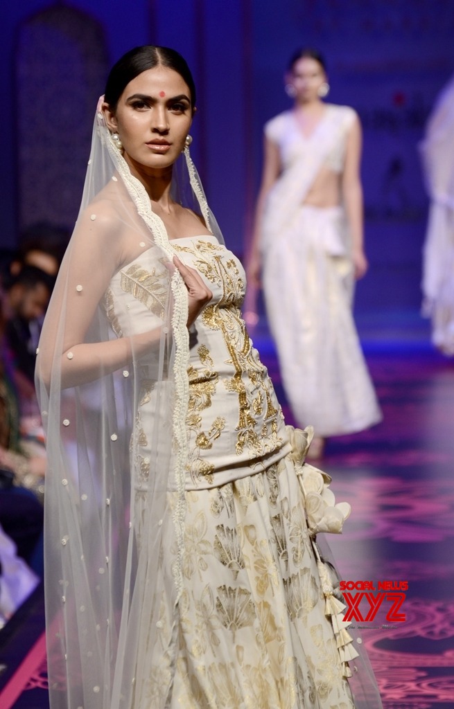 Kolkata: Masaba Gupta collection at the 5th edition of "Shaadi" # ...