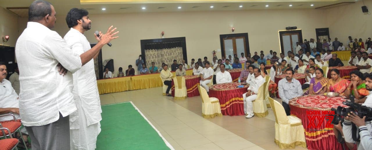 JanaSena Chief Pawan Kalyan Meeting With Settibalija Community Members - Gallery - Social News XYZ