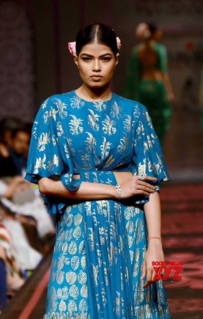 Kolkata: Masaba Gupta collection at the 5th edition of "Shaadi" # ...