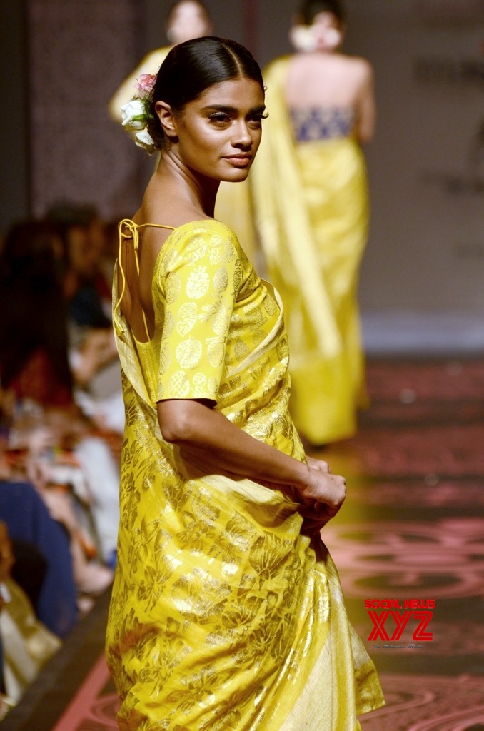 Kolkata: Masaba Gupta collection at the 5th edition of "Shaadi" # ...