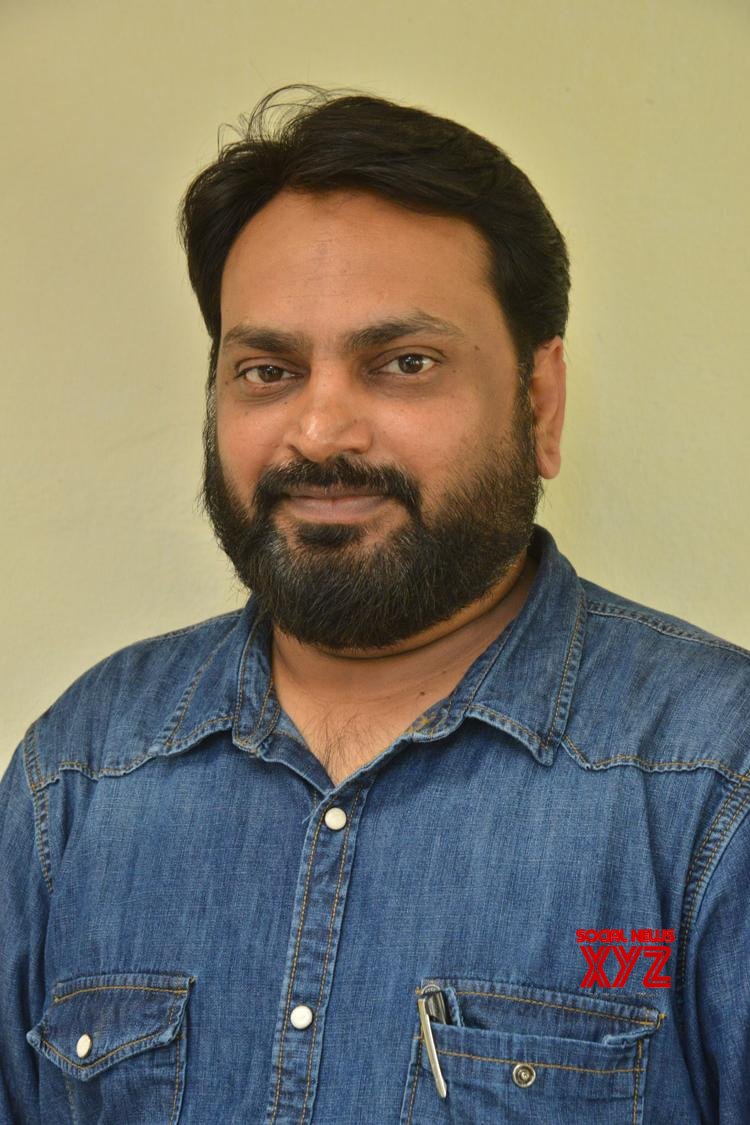 Padi Padi Leche Manasu Movie Lyricist Krishna Kanth Interview Stills ...