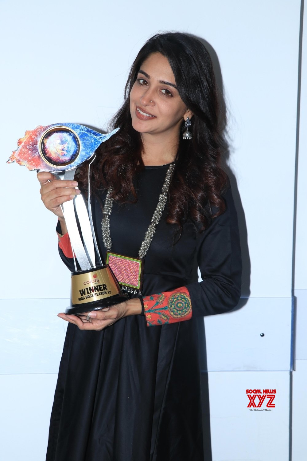Mumbai: Dipika Kakar wins "Bigg Boss 12" #Gallery - Social News XYZ