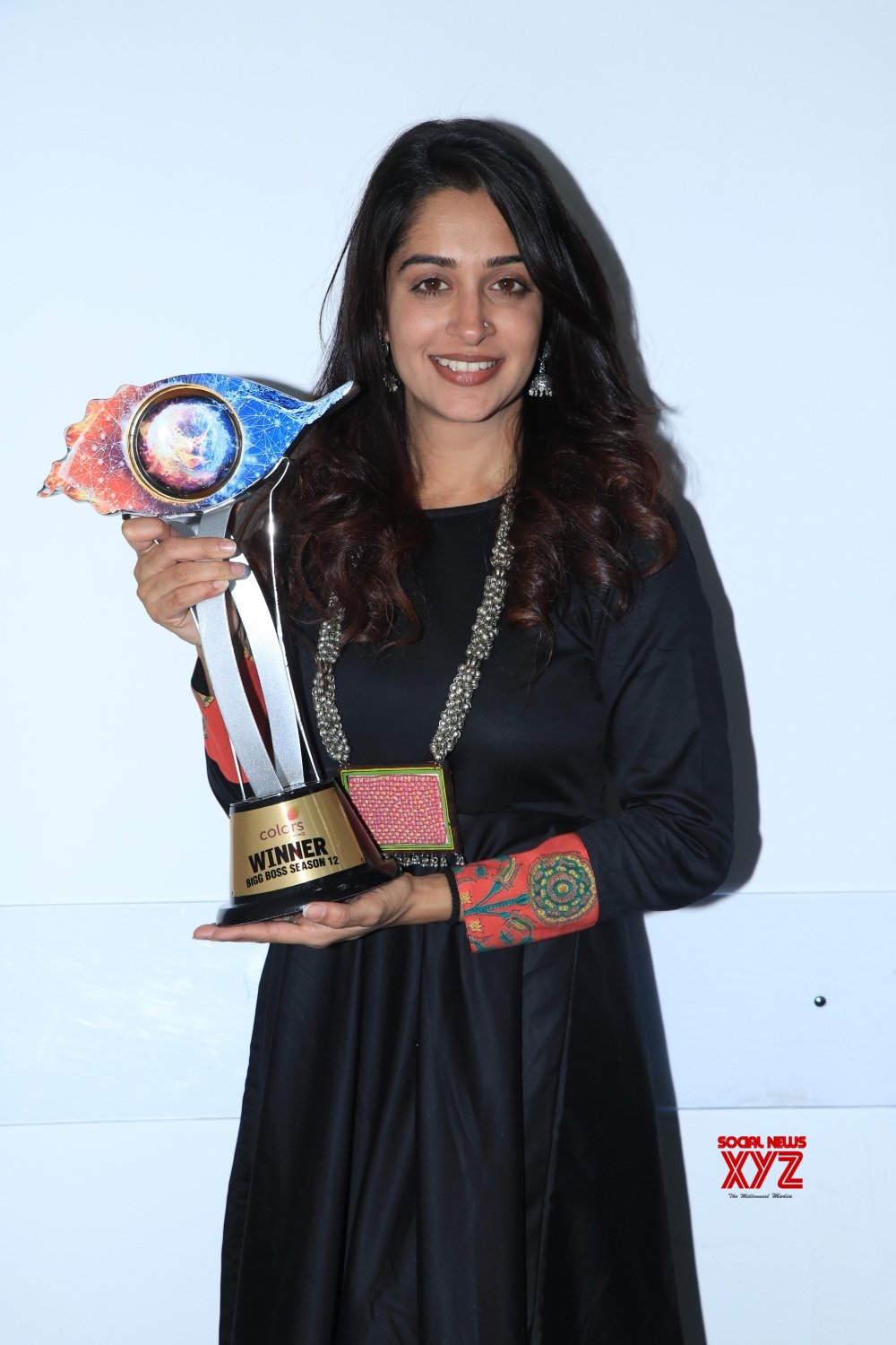 Mumbai: Dipika Kakar wins "Bigg Boss 12" #Gallery - Social News XYZ