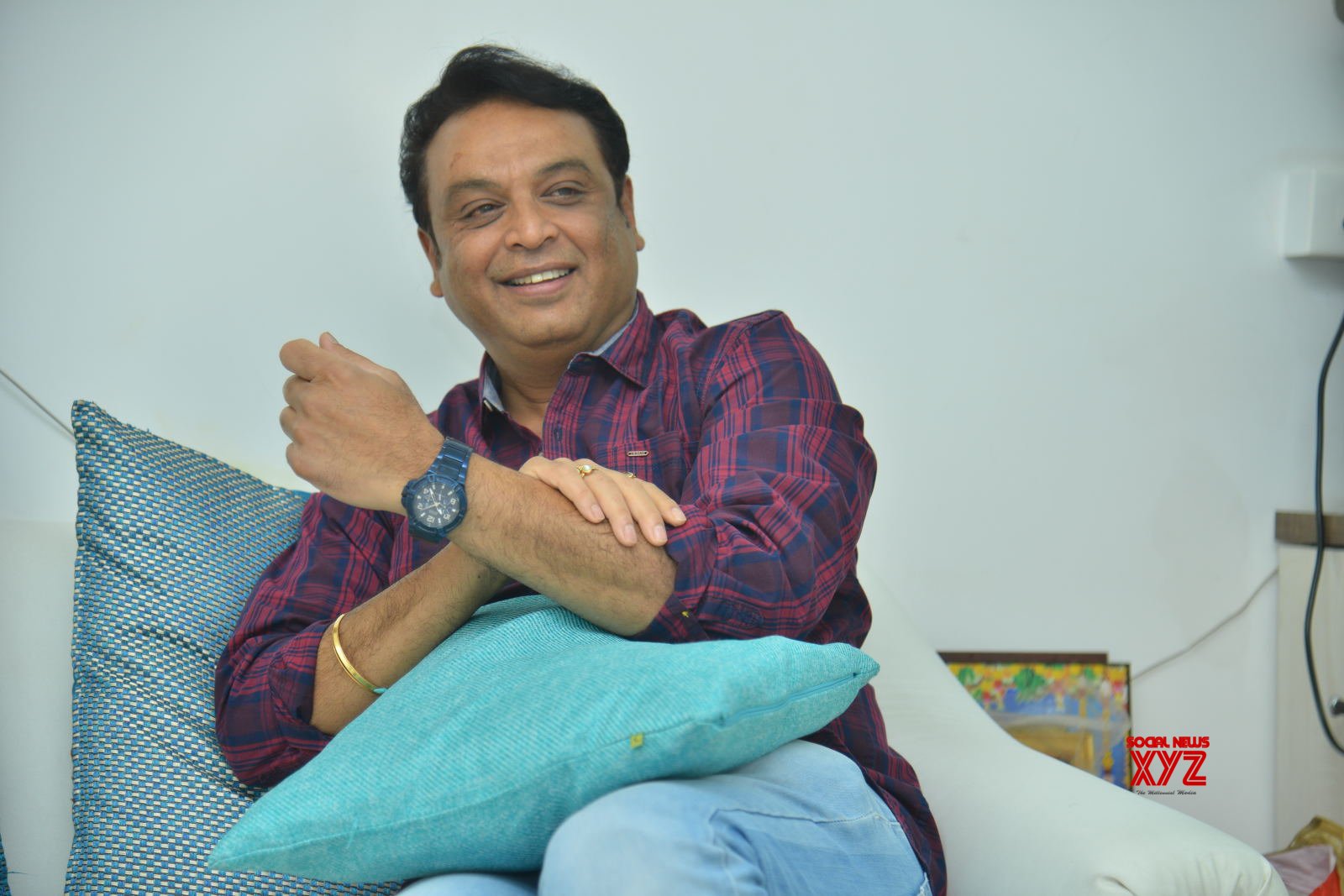 Sr Naresh Birthday Interview Stills - Social News XYZ