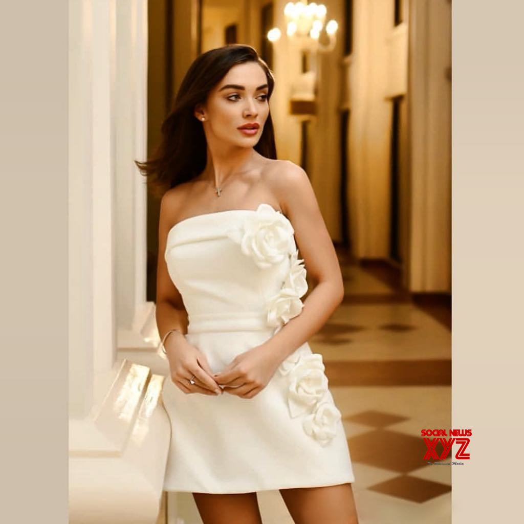 Actress Amy Jackson New Insta Stills - Social News XYZ