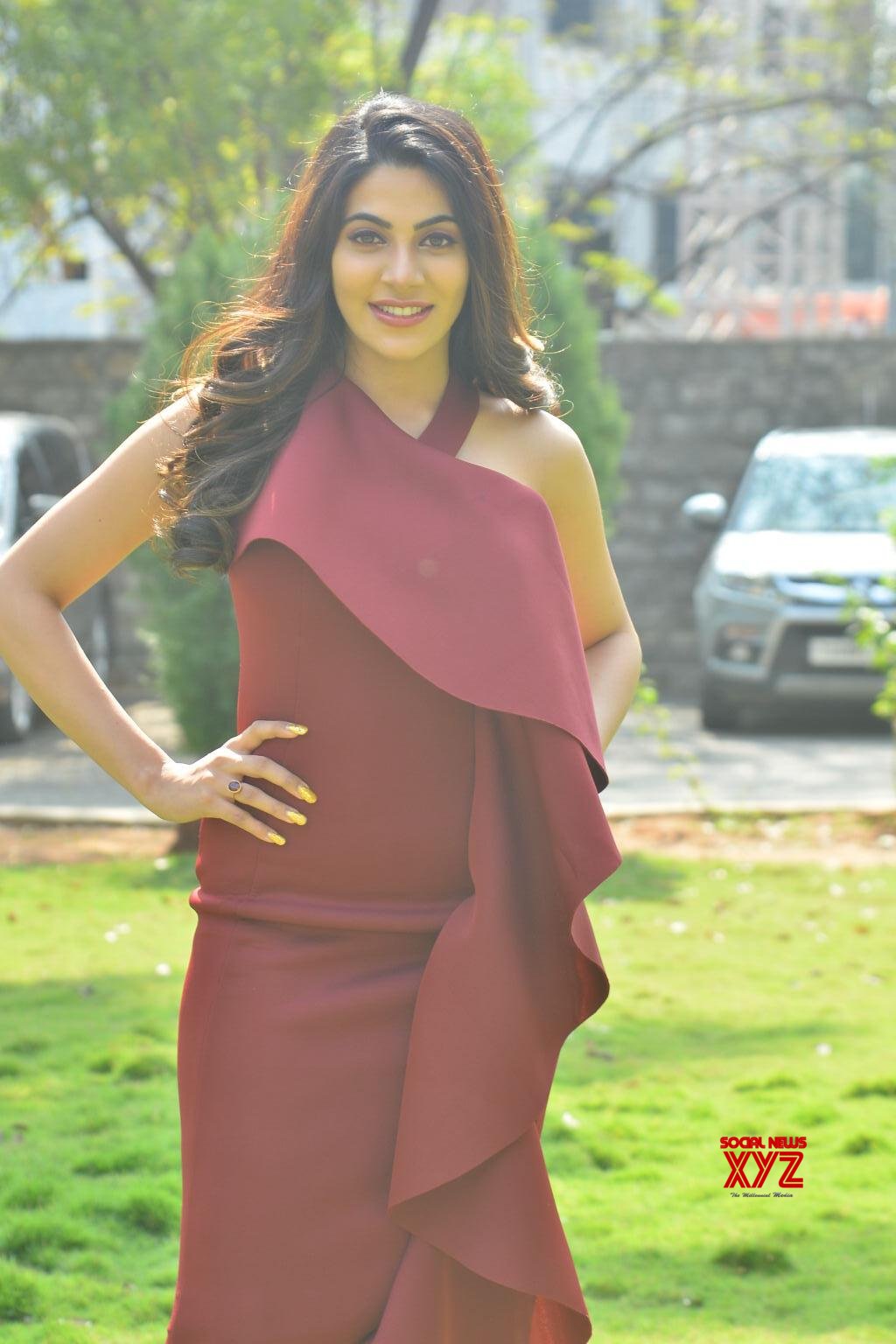 Actress Nikki Tamboli Stills From Cheekati Gadilo Chilakkottudu Movie ...