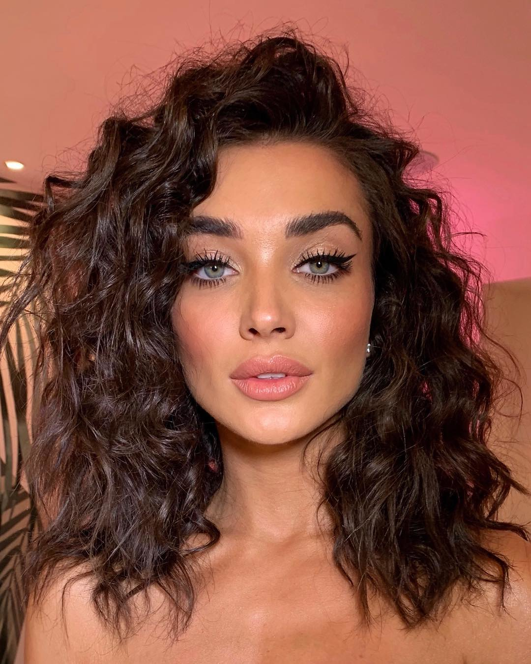 Actress Amy Jackson Latest Hot Insta Stills - Social News XYZ