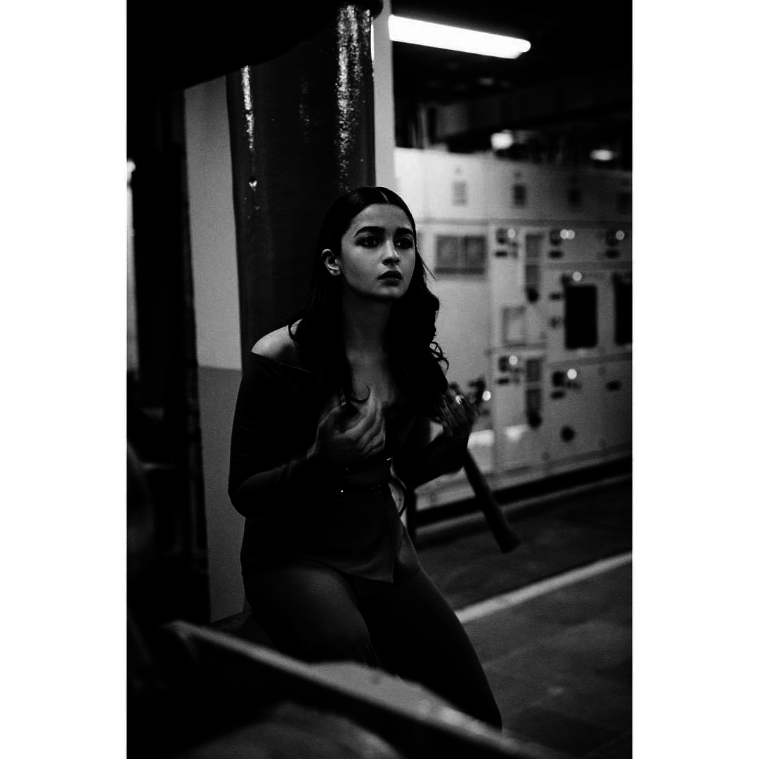 Actress Alia Bhatt Retro Look Stills - Social News XYZ