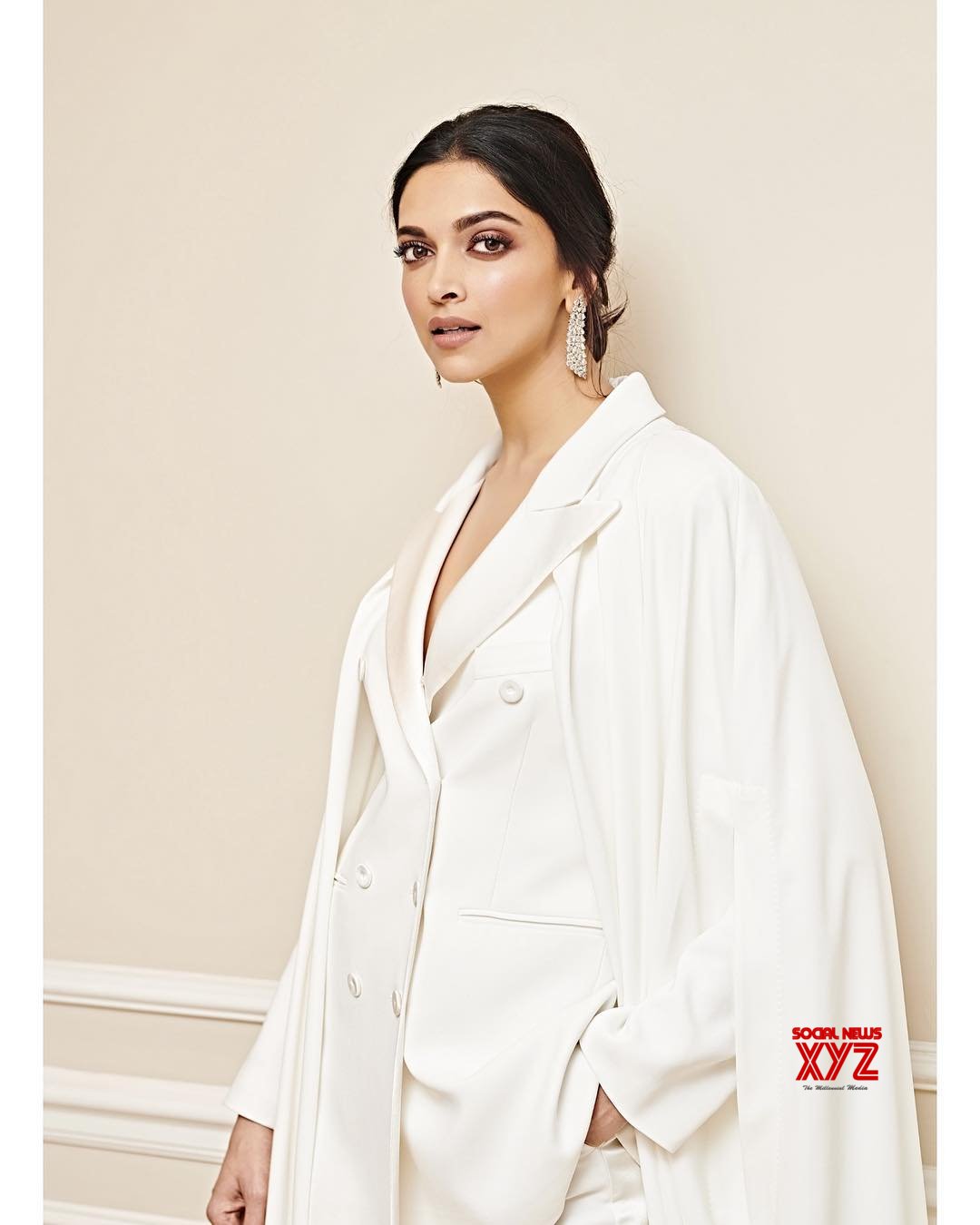 Actress Deepika Padukone Classy Insta Stills - Social News XYZ