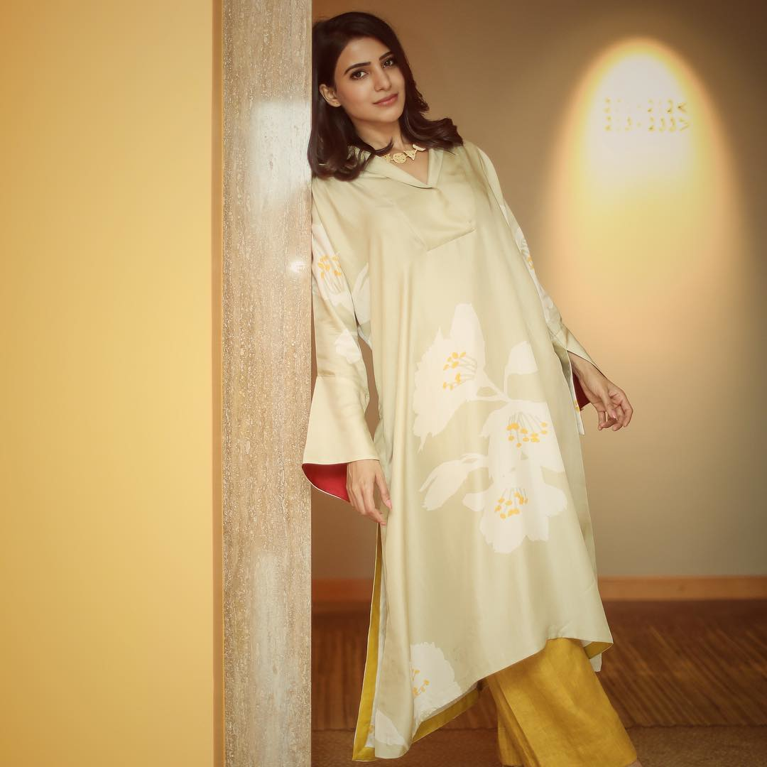 Actress Samantha Stills From Super Deluxe Movie Promotions - Social ...