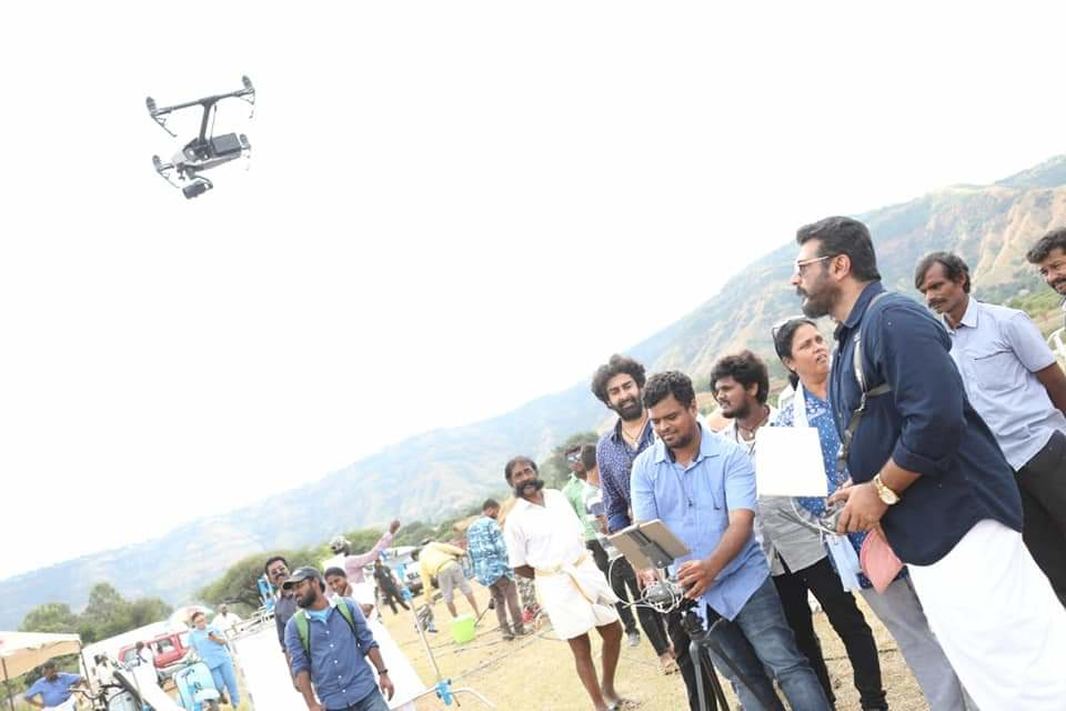Ajith Stills Operating The Drone Camera During Viswasam Shoot - Social ...