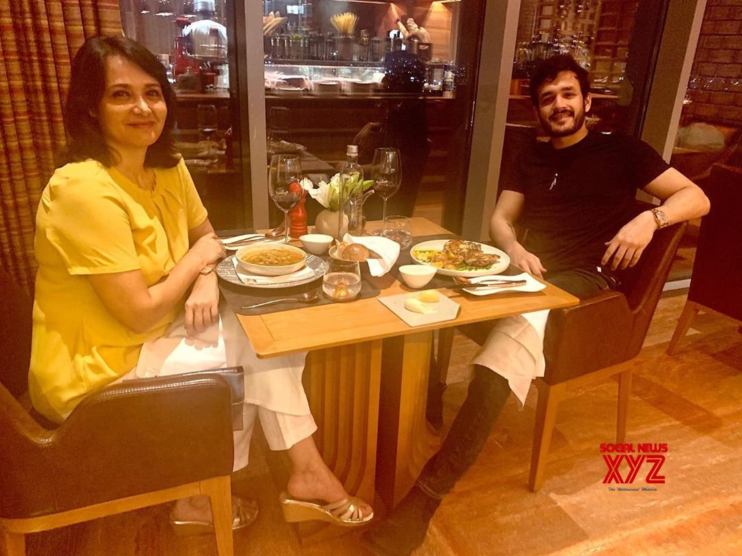 Akhil Akkineni Dinner Date With His Mom Amala Akkineni - Social News XYZ