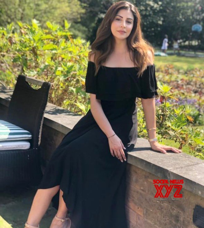 Actress Karishma Kotak Latest Hot Insta Stills - Social News XYZ