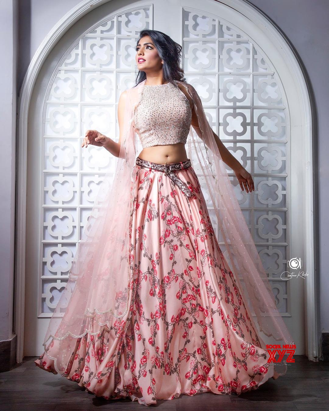 Actress Eesha Rebba Elegant Stills In Ashwini Reddy Design - Social ...