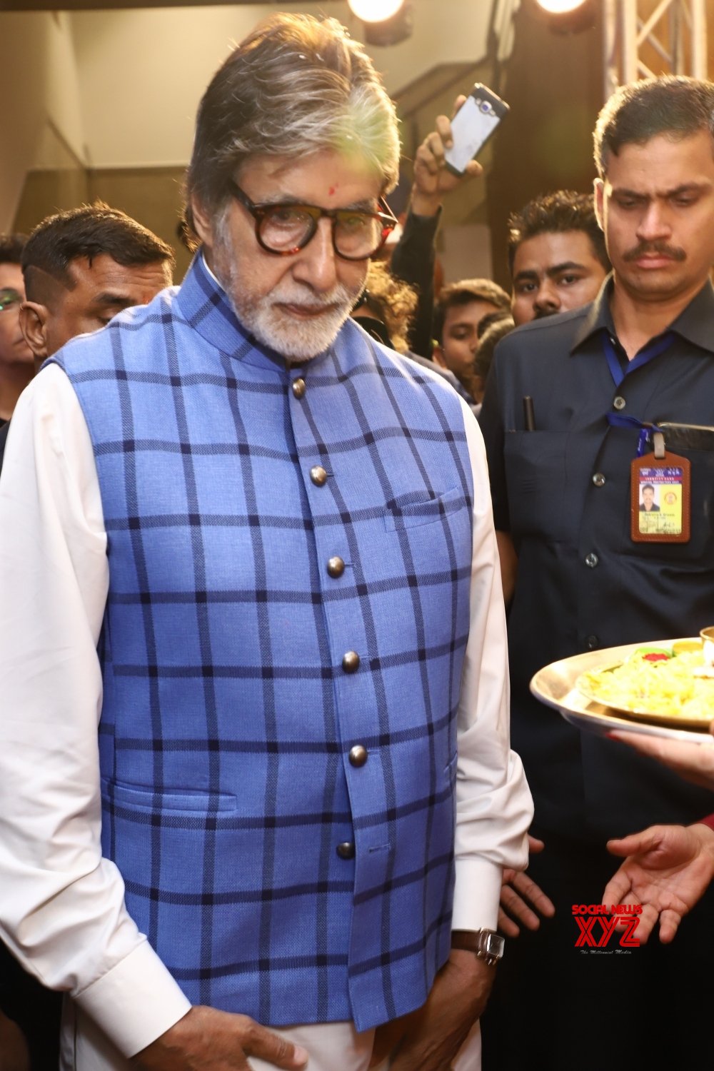 Mumbai: Amitabh Bachchan inaugurates Smita Thackeray's "Mukkti Cultural ...