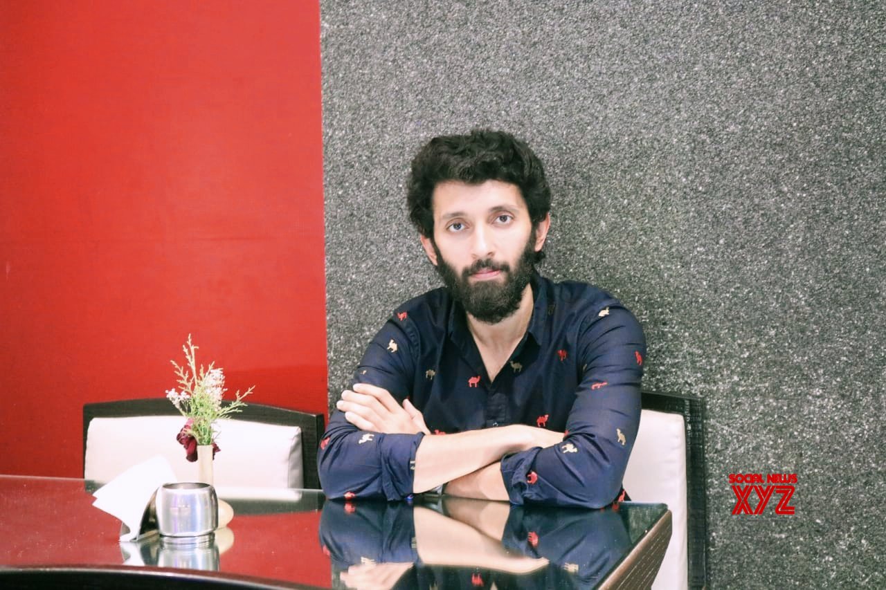 Hero Vasanth Ravi Latest Stills - Social News XYZ