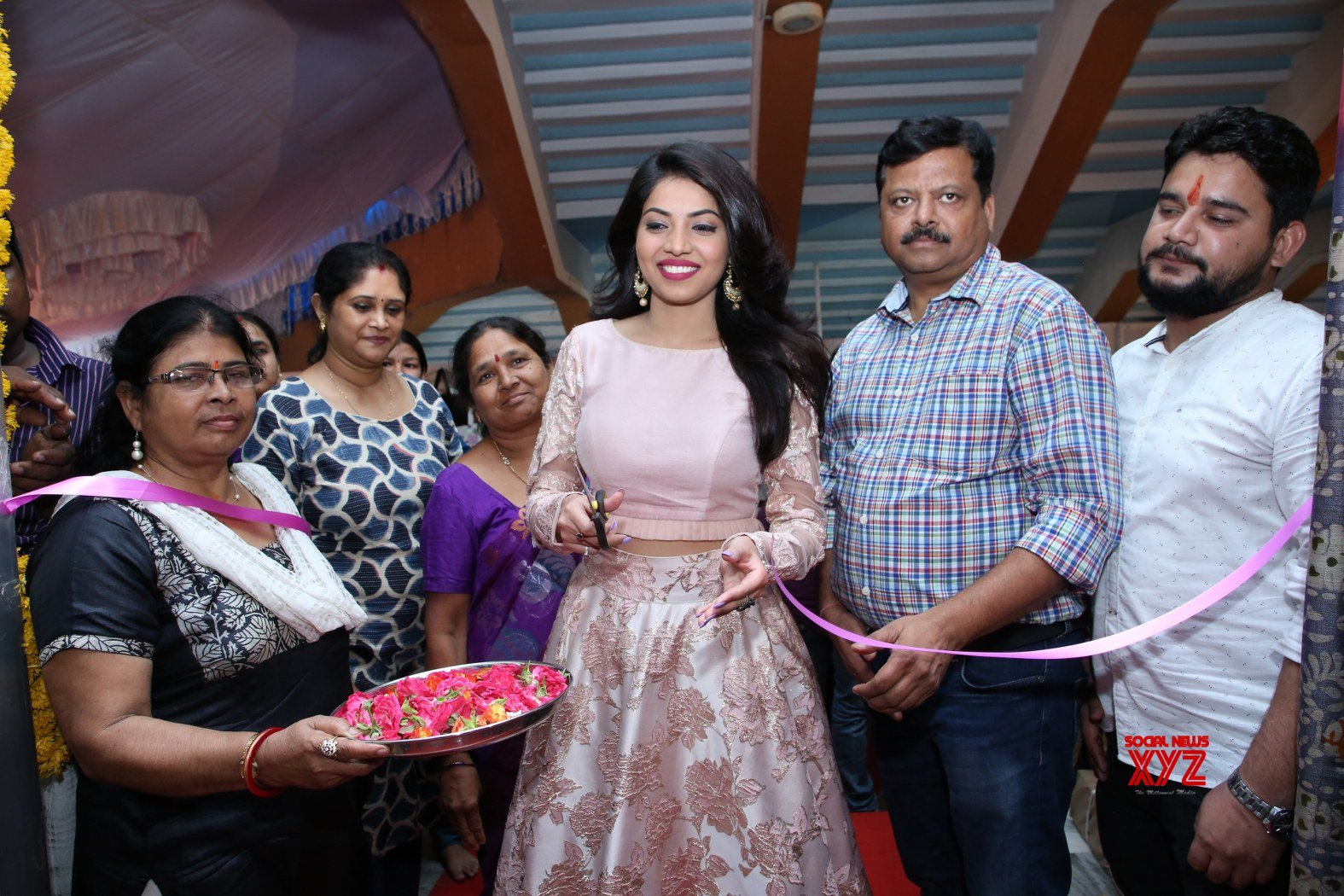 Actress Aasma Rafi Inaugurated National Silk Expo At Sri Satya Sai ...