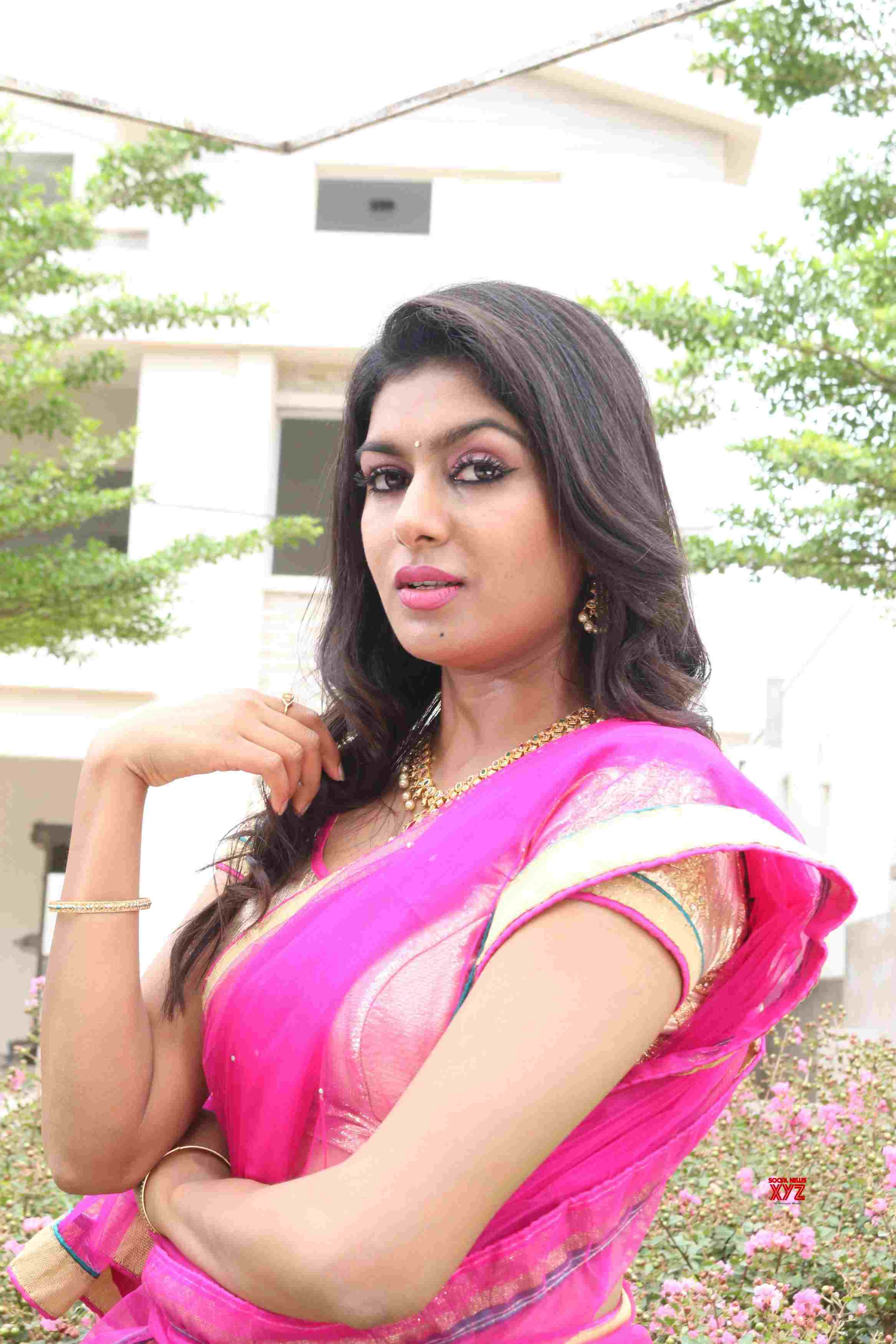 Actress Akshatha Srinivas Special HD Stills - Social News XYZ