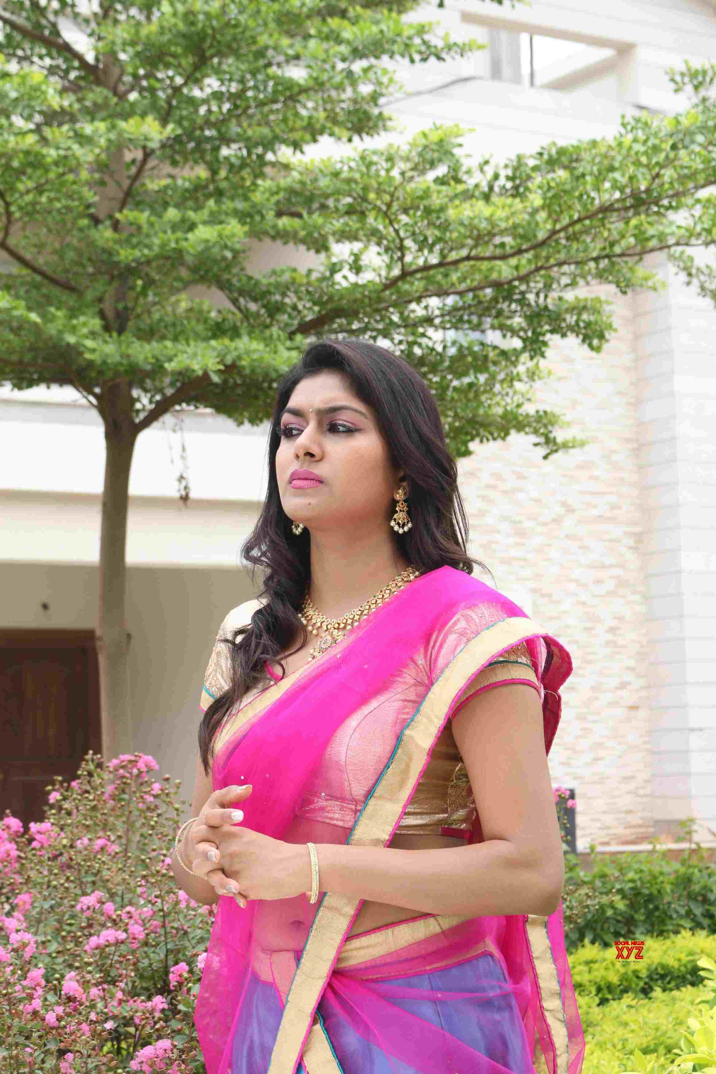 Actress Akshatha Srinivas Special HD Stills - Social News XYZ