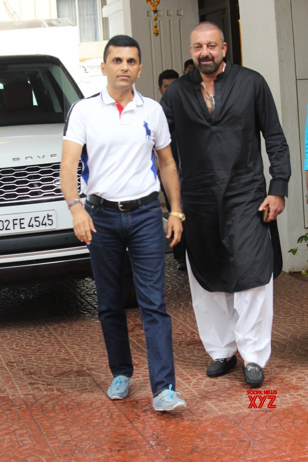 Mumbai: Sanjay Dutt at Anand Pandit's residence #Gallery - Social News XYZ