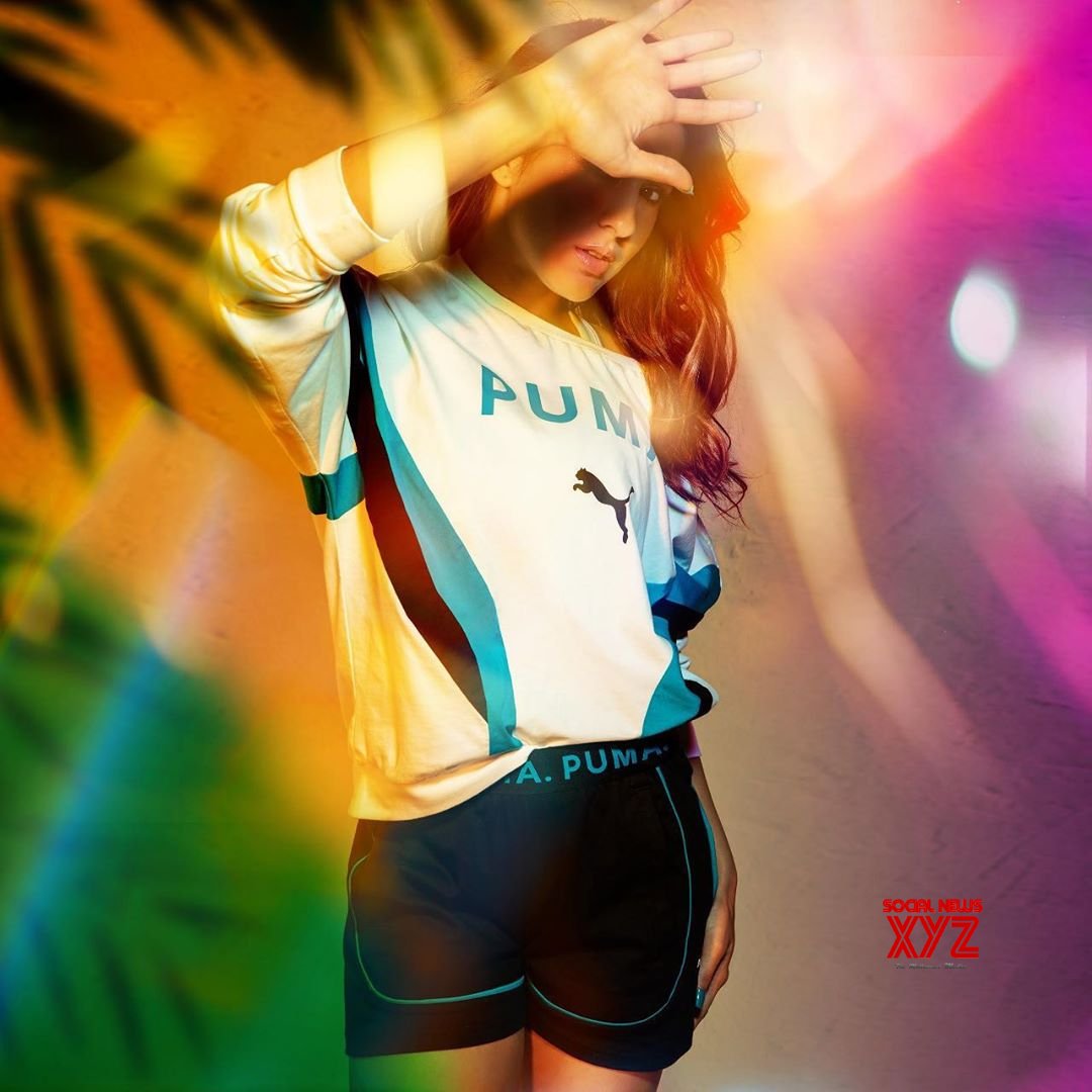 Actress Sara Ali Khan Sexy Insta Stills - Social News XYZ