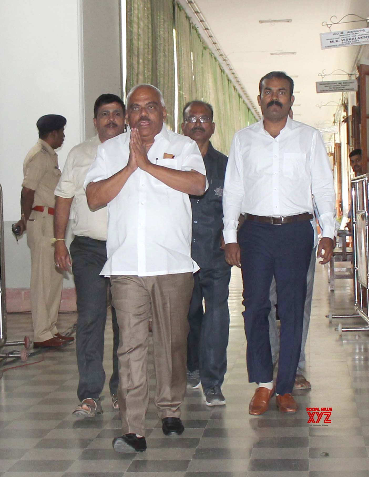 Bengaluru: Karnataka Congress leaders arrives to meet Assembly Speaker ...