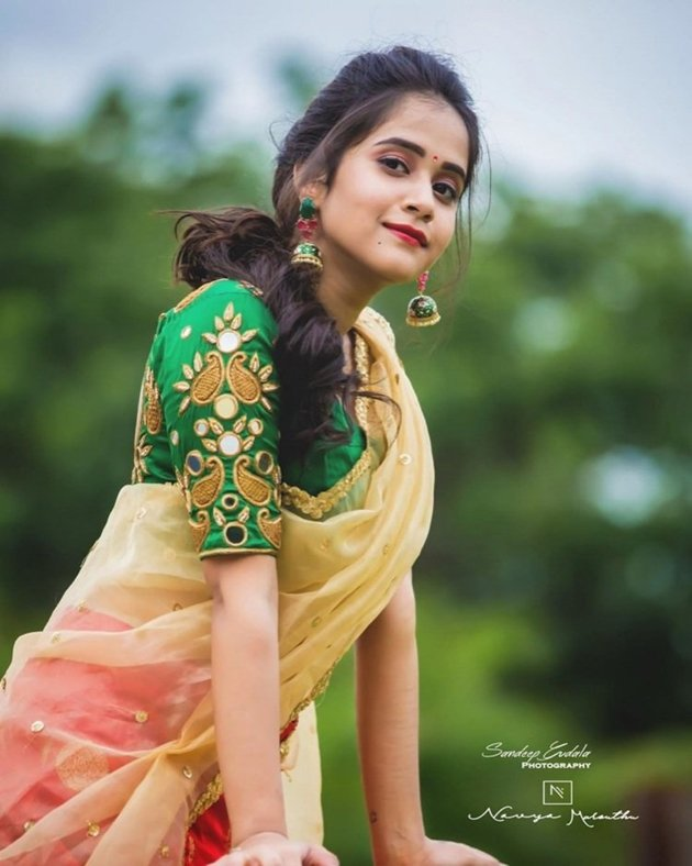 Actress Deepthi Sunaina Latest Photo Shoot Stills - Social News XYZ