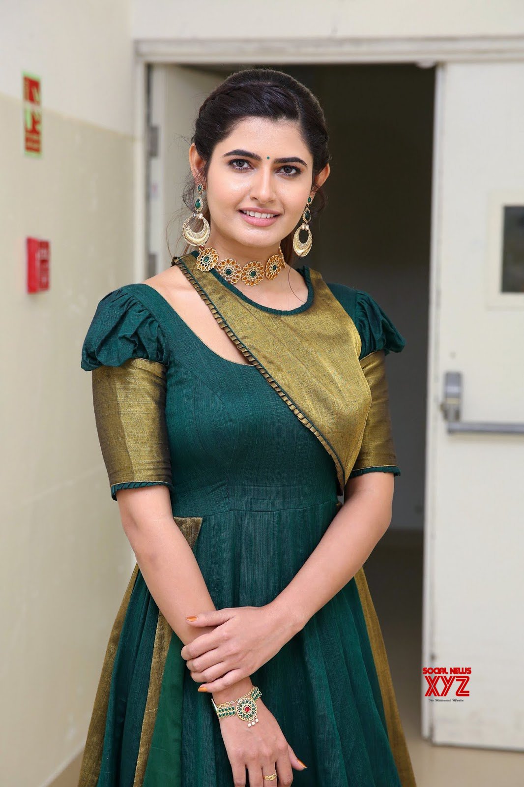 Actress Ashima Narwal Gorgeous Traditional Stills - Social News XYZ