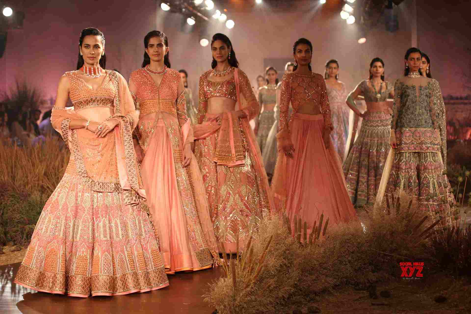 New Delhi: India Couture Week 2019 - Rakul Preet Singh #Gallery ...