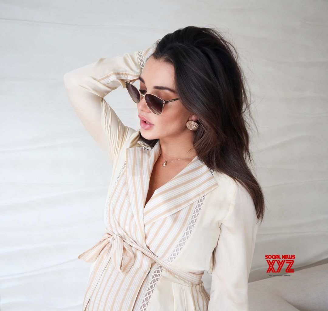 Actress Amy Jackson New Glowing Stills - Social News XYZ