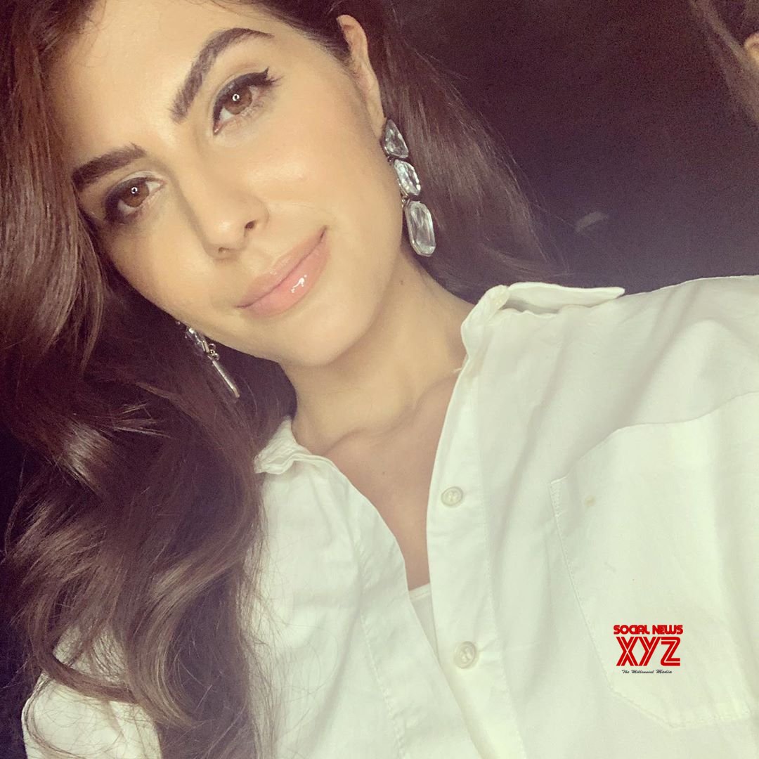 Actress Elnaaz Zoya Norouzi Latest Party Stills - Social News XYZ