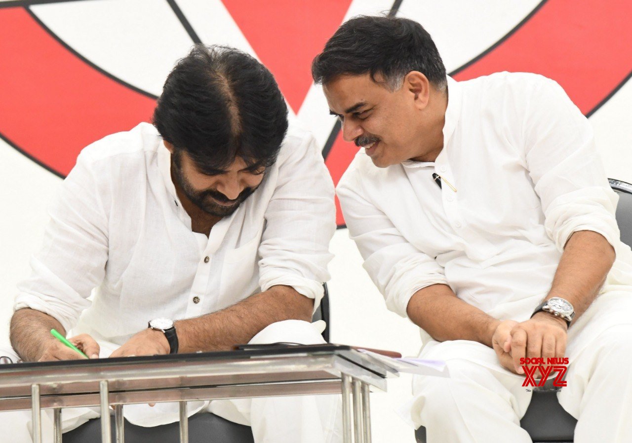 JanaSena Chief Pawan Kalyan's Kakinada Parliament Meeting Gallery - Social News XYZ