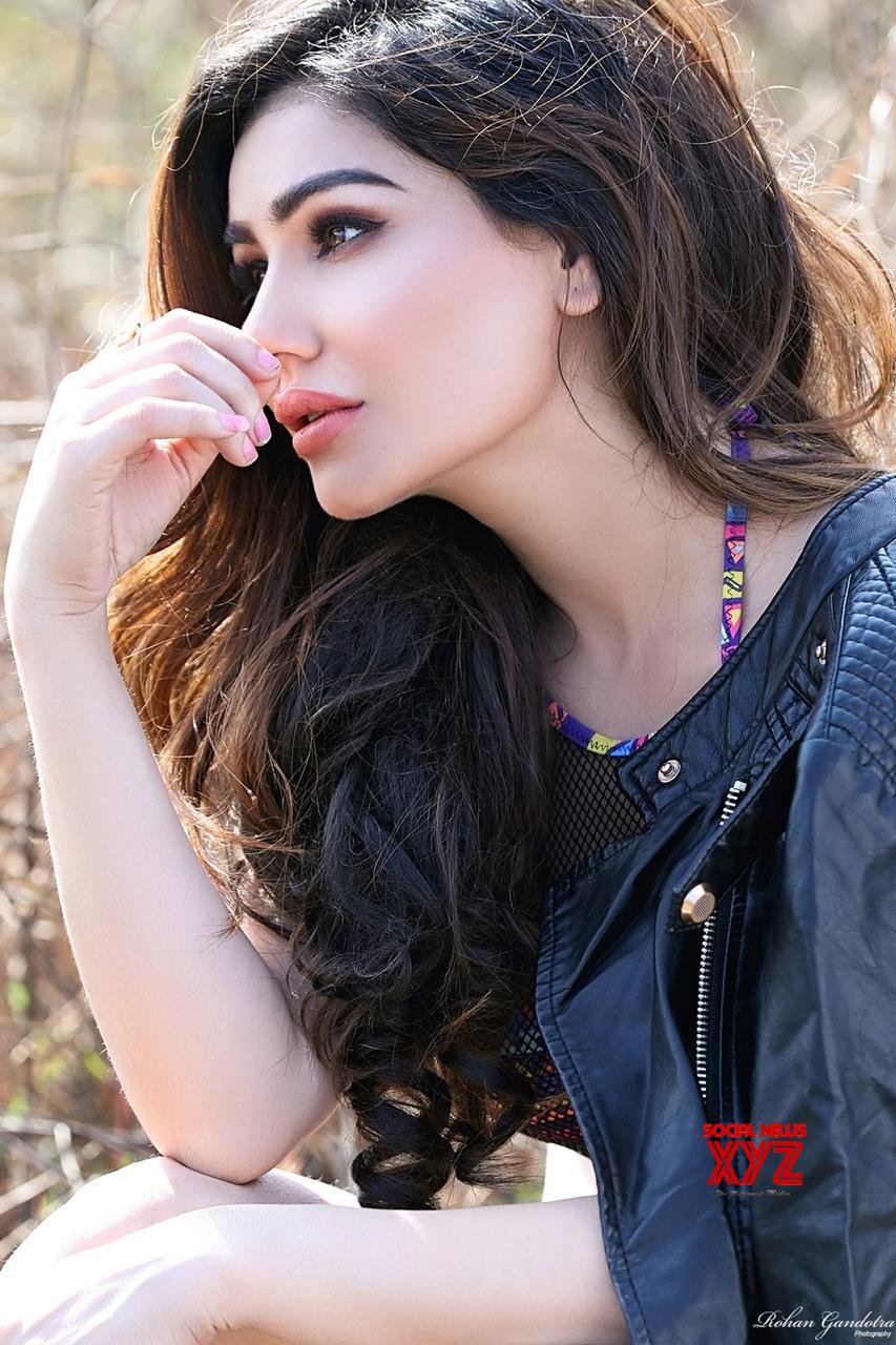 Actress Kangna Sharma Reaching New Heights - Social News XYZ