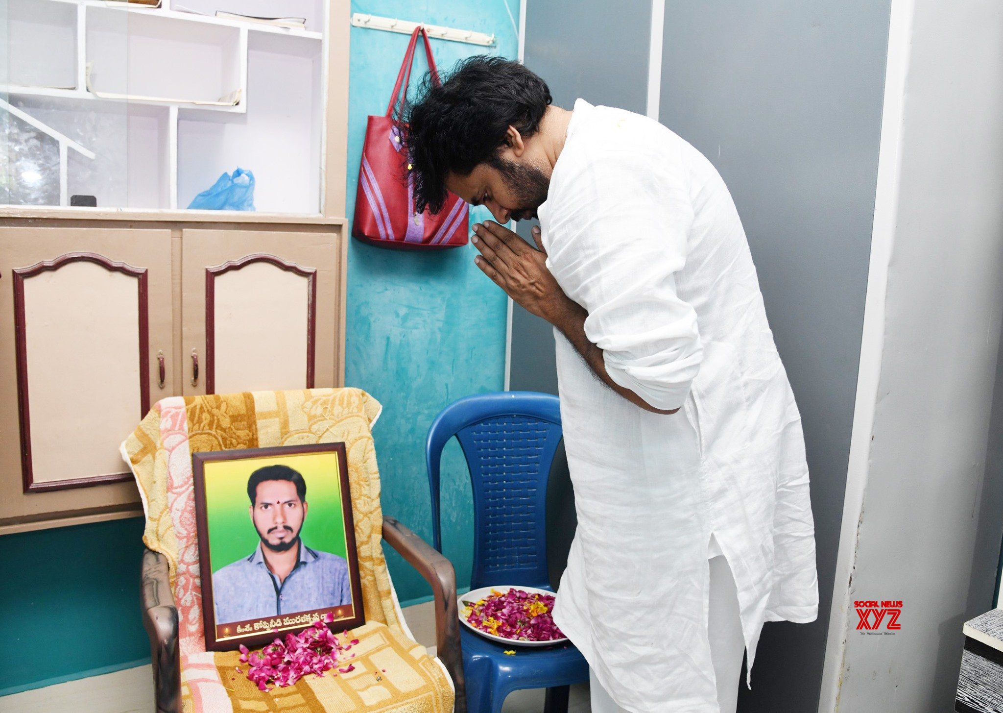 JanaSena Chief Pawan Kalyan Visits Koppineedu Murali Krishna House Gallery - Social News XYZ
