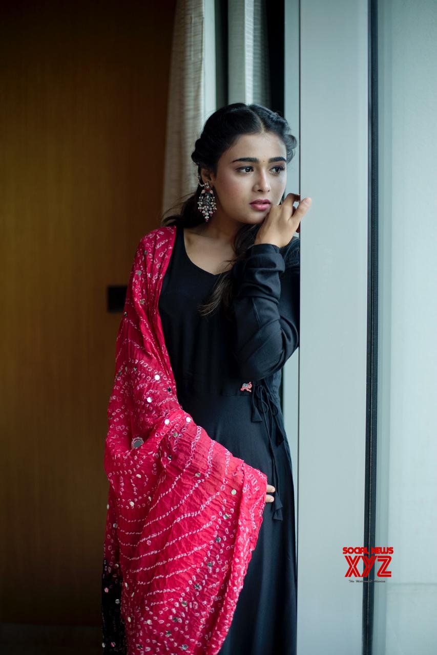 Actress Shalini Pandey Latest Beautiful Photoshoot Stills - Social News XYZ