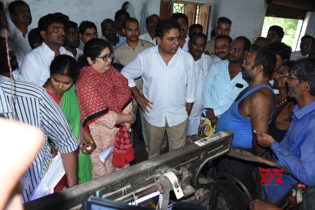 Sircilla: K.T. Rama Rao meets handloom weavers in Telangana #Gallery ...