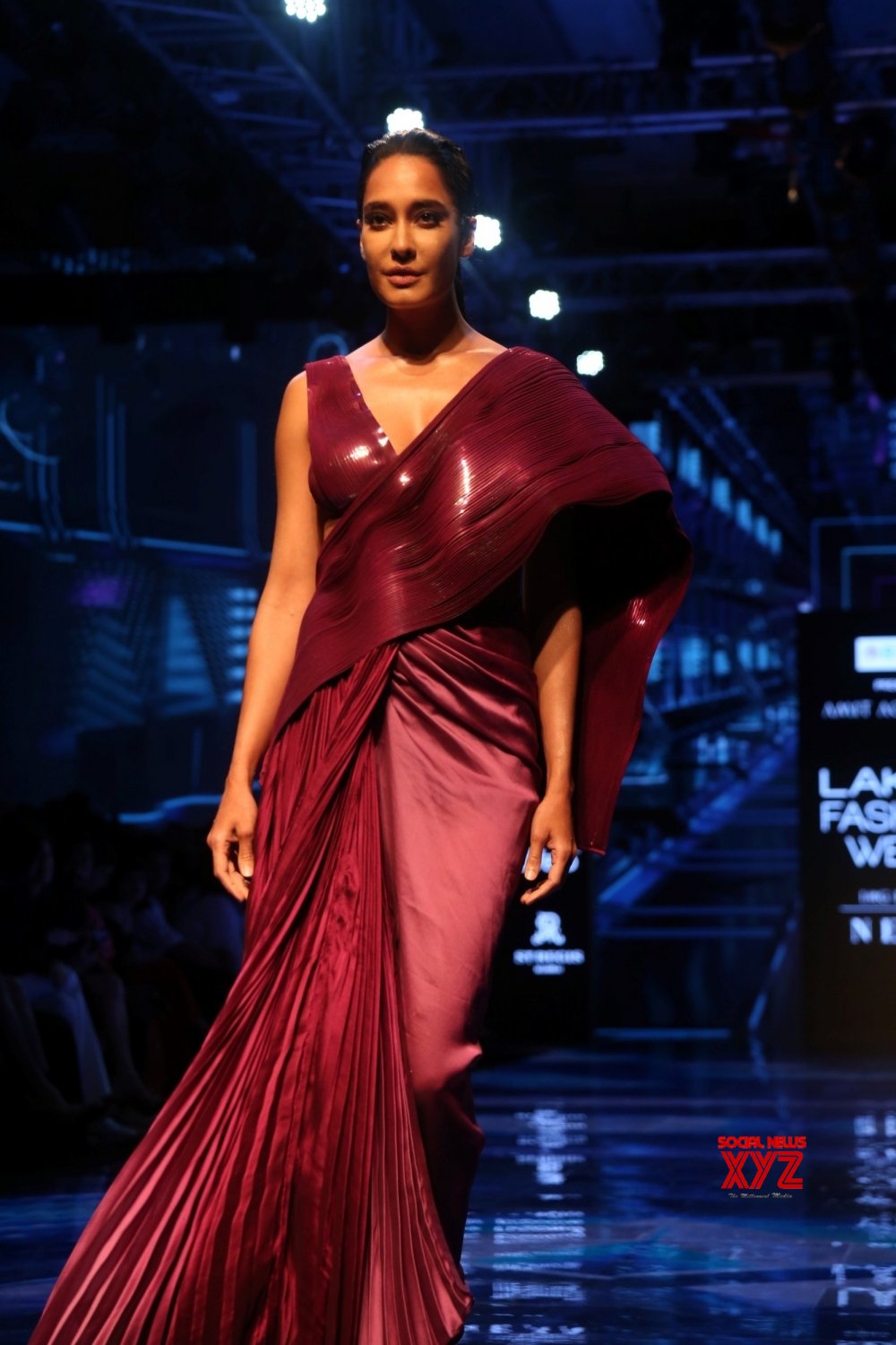 Mumbai: Lakme Fashion Week Winter/Festive 2019 - Lisa Haydon #Gallery ...