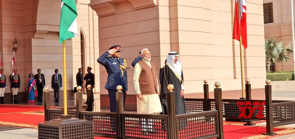 Manama: PM Modi accorded Ceremonial welcome at Al Gudaibiya Palace in ...