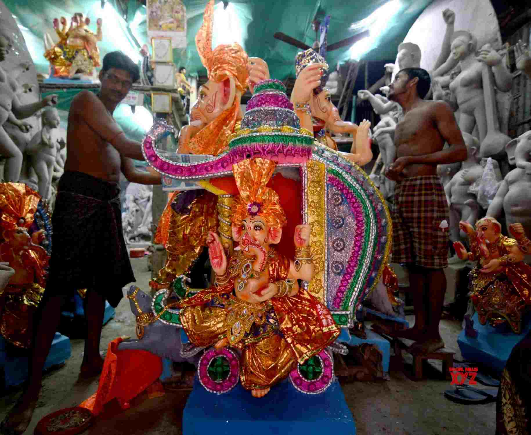 Kolkata: Ganesh Chaturthi - preparations #Gallery - Social News XYZ