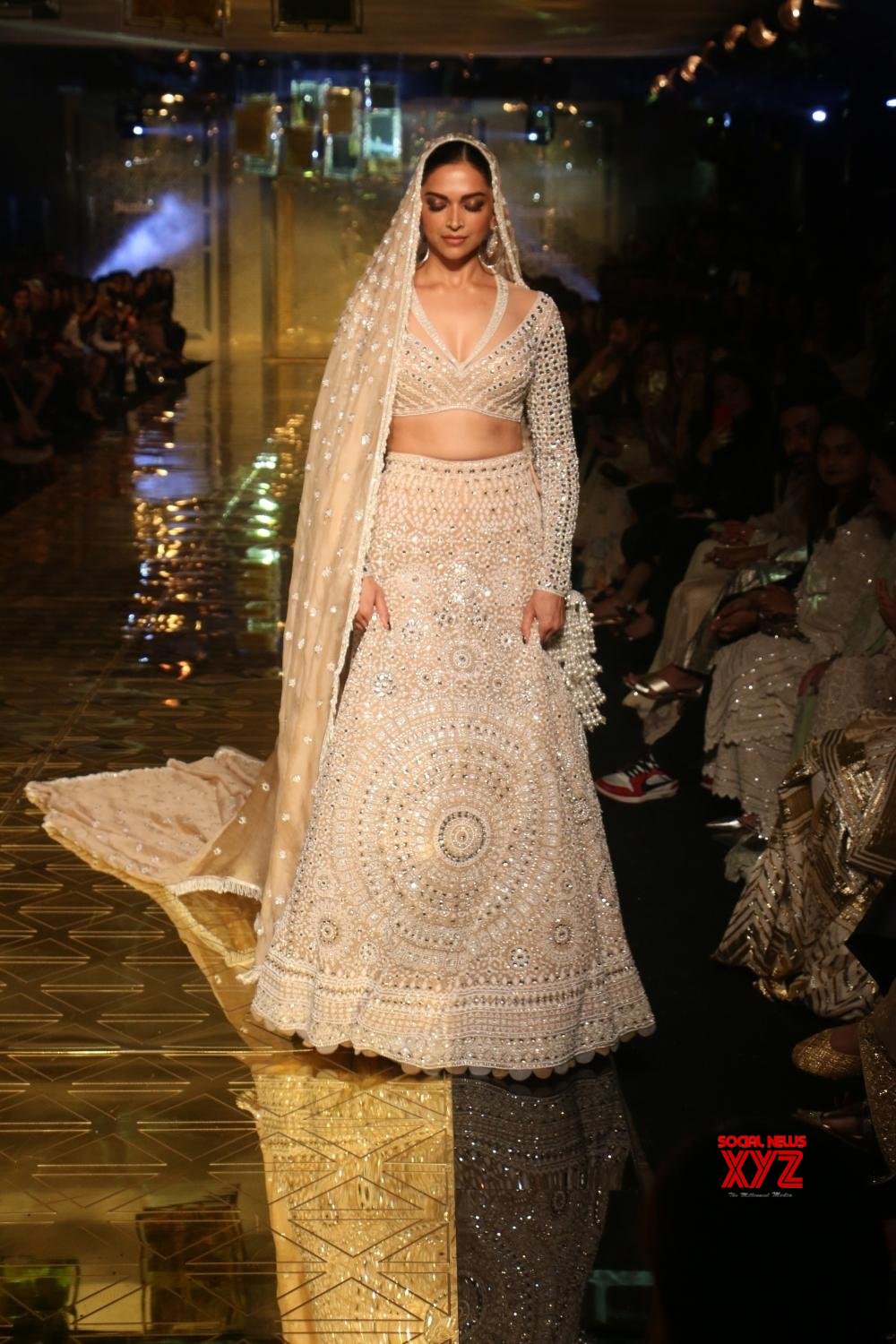 Mumbai: Fashion show - Abu Jani - Sandeep Khosla (Batch - 3) #Gallery ...