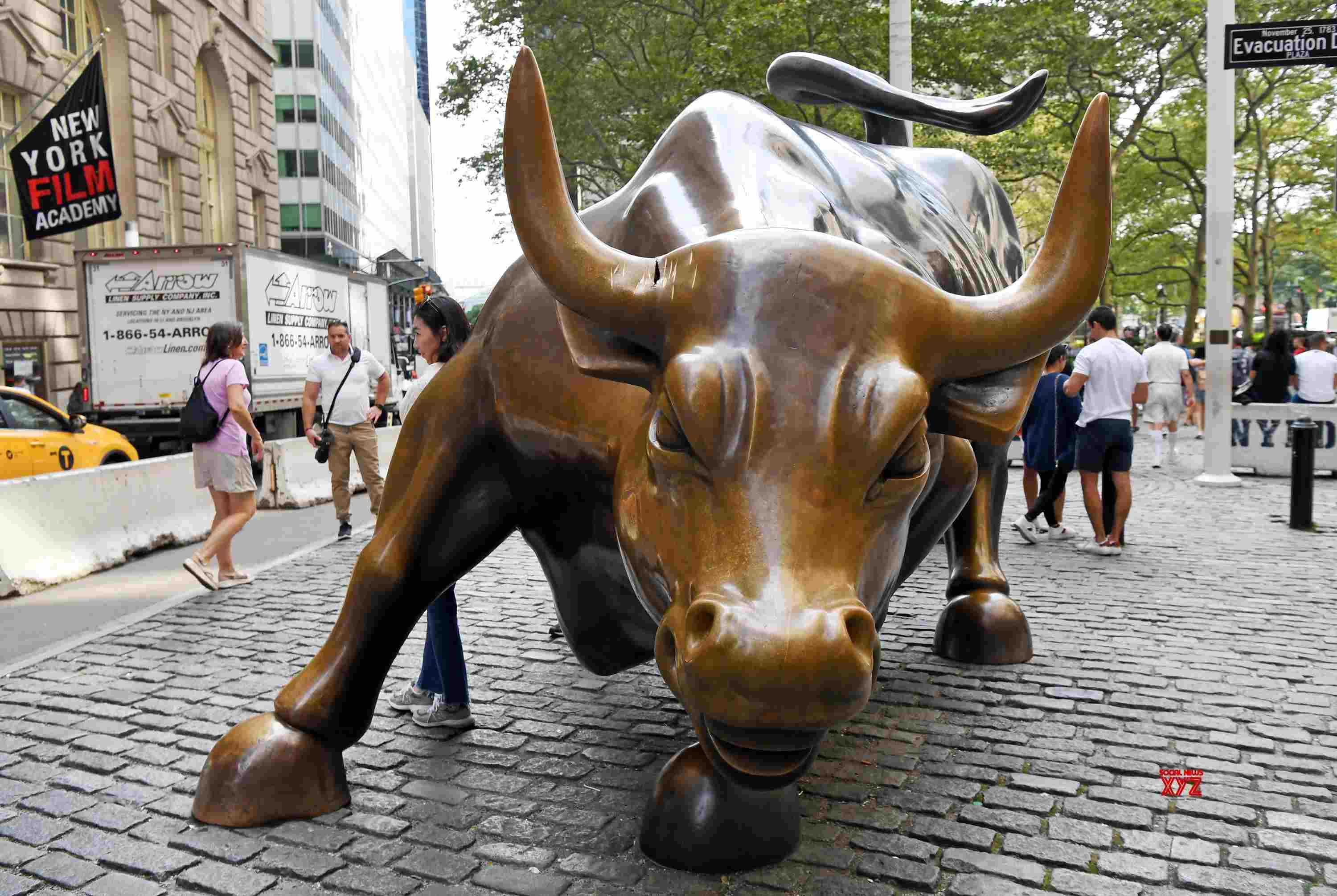 U.S. - NEW YORK - CHARGING BULL - DAMAGE #Gallery - Social News XYZ