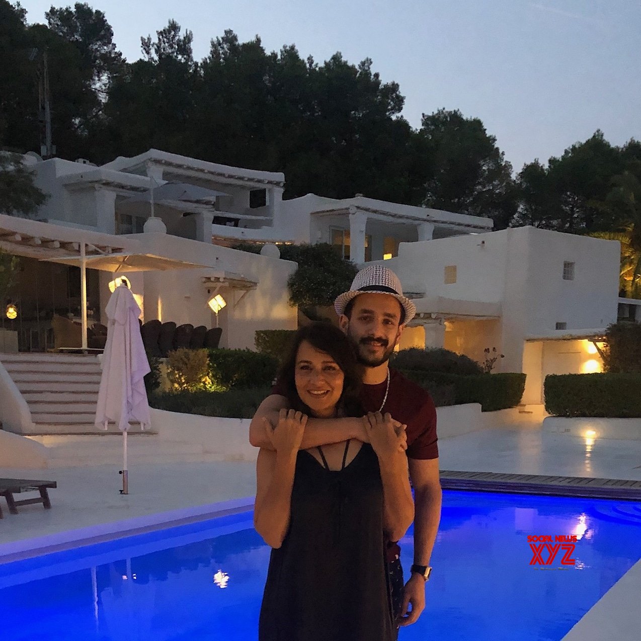 Amala Akkineni Fun Stills With Nagarjuna And Akhil - Social News XYZ