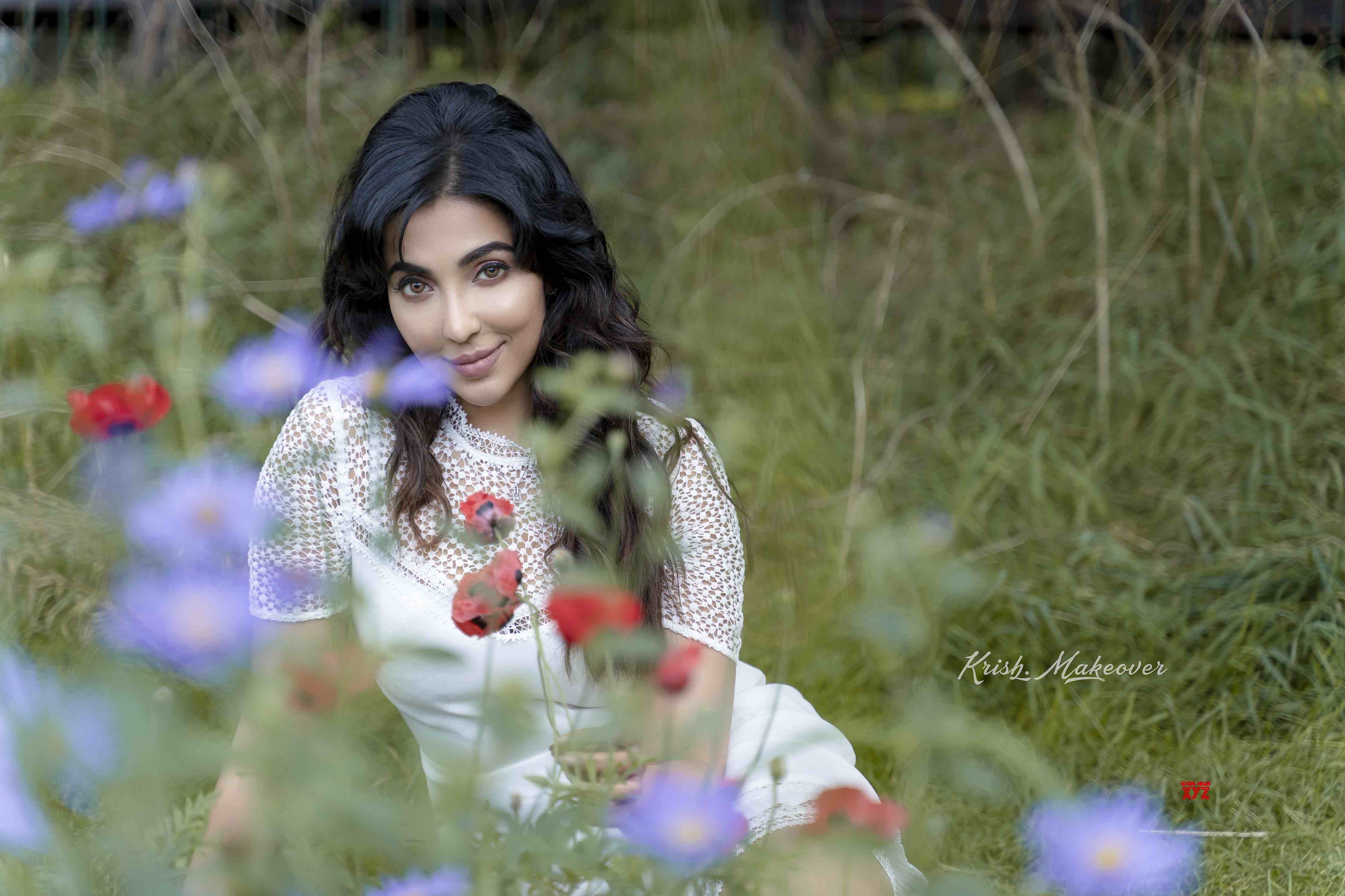 Actress Parvatii Nair Fairy Tale HD Stills From London Secret Gardens ...