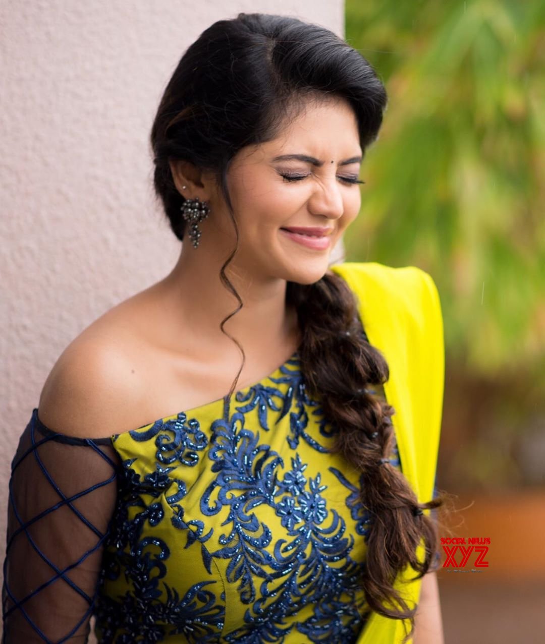 Actress Athulya Ravi Glowing New Stills - Social News XYZ