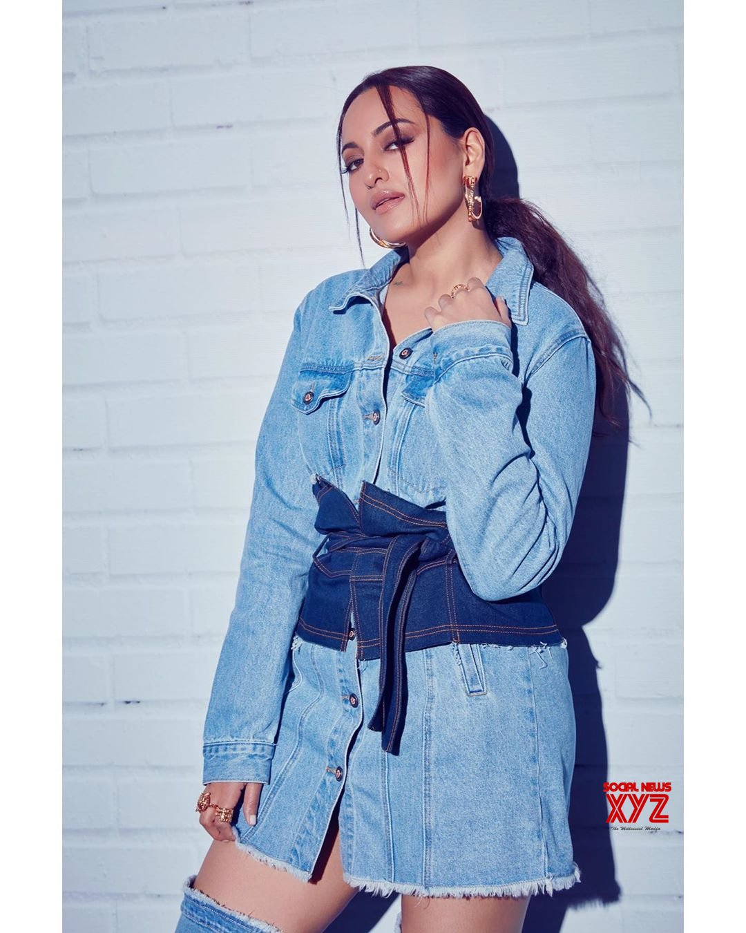 Actress Sonakshi Sinha Latest Sexy And Fashion Stills - Social News XYZ