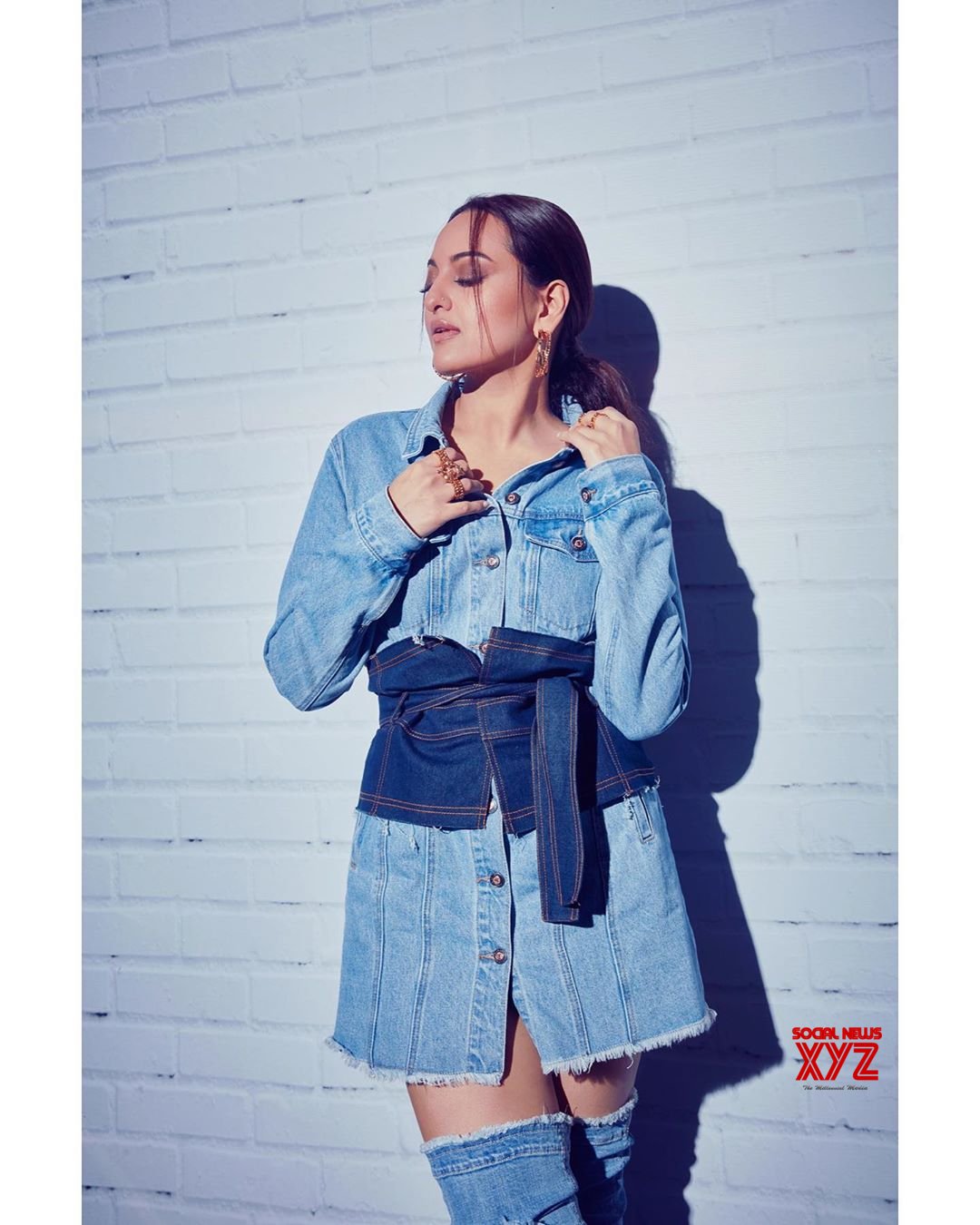 Actress Sonakshi Sinha Latest Sexy And Fashion Stills - Social News XYZ