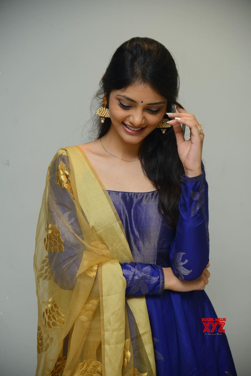 Actress Rahasya Gorak Stills From Raja Vaaru Rani Gaaru Movie Poster ...